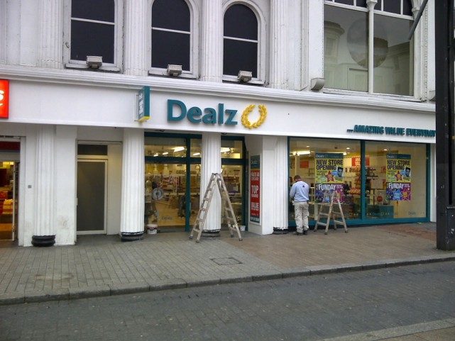 dealz - Francais Cork